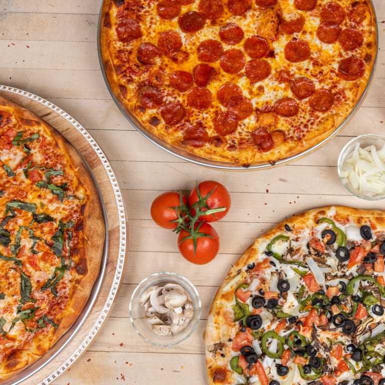 Ameci Pizza & Pasta | Best Pizza in Los Alamitos, CA | Pizza near me
